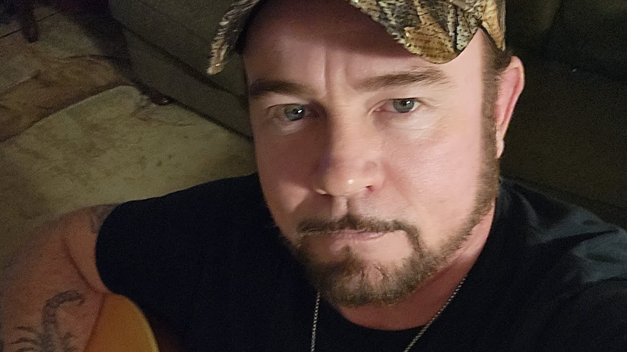 Chase Rice cover "Eyes on you" - YouTube