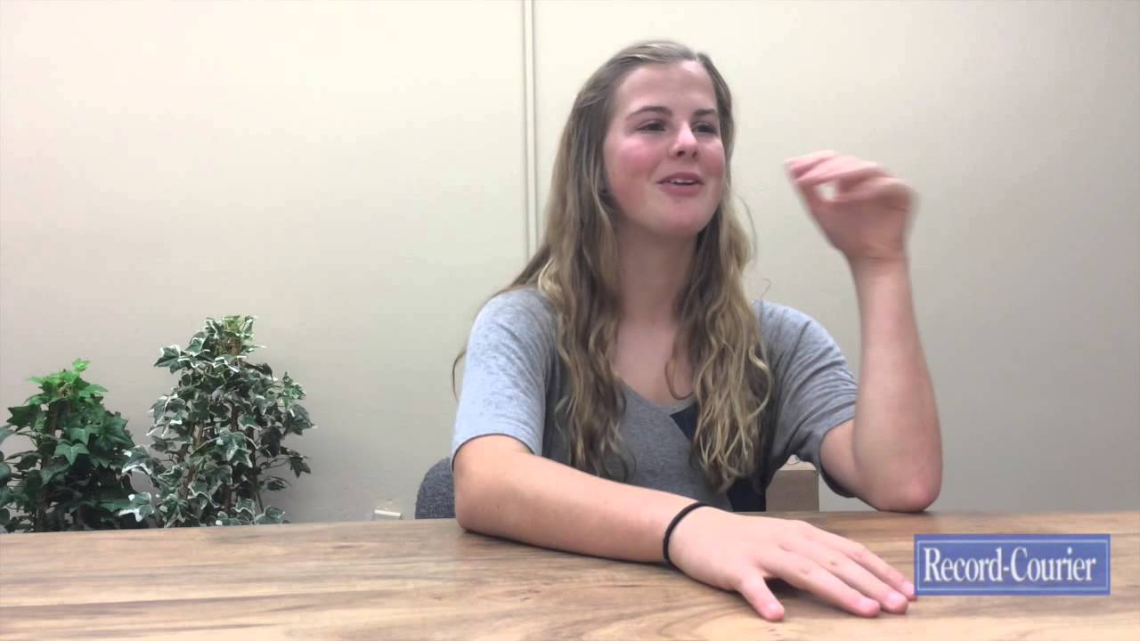 Jacqueline Moss is the Athlete of the Week - YouTube