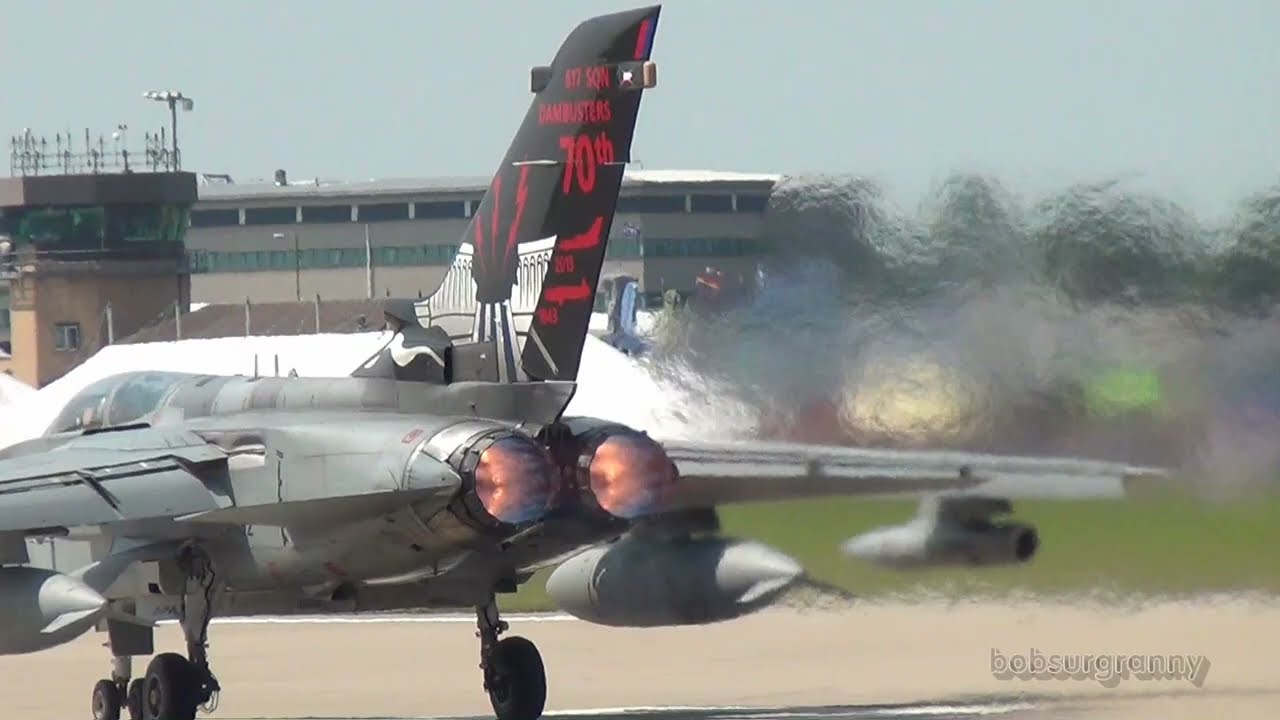 🇬🇧 Dambusters RAF Tornado Special Tail Flying The Mach Loop Wales - YouTube
