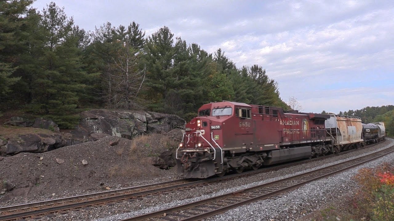 CP 9658 at Boyne Junction (09OCT2018) - YouTube