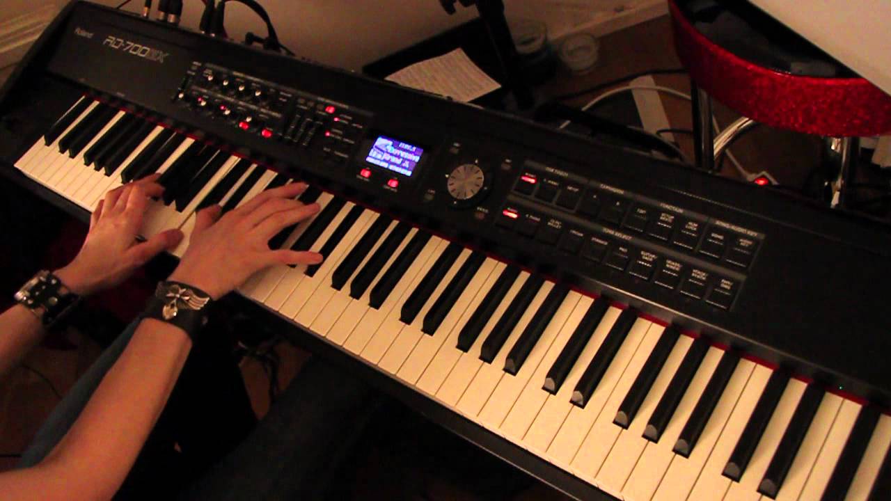 Out of tune tune | Vkgoeswild piano improvisation - YouTube