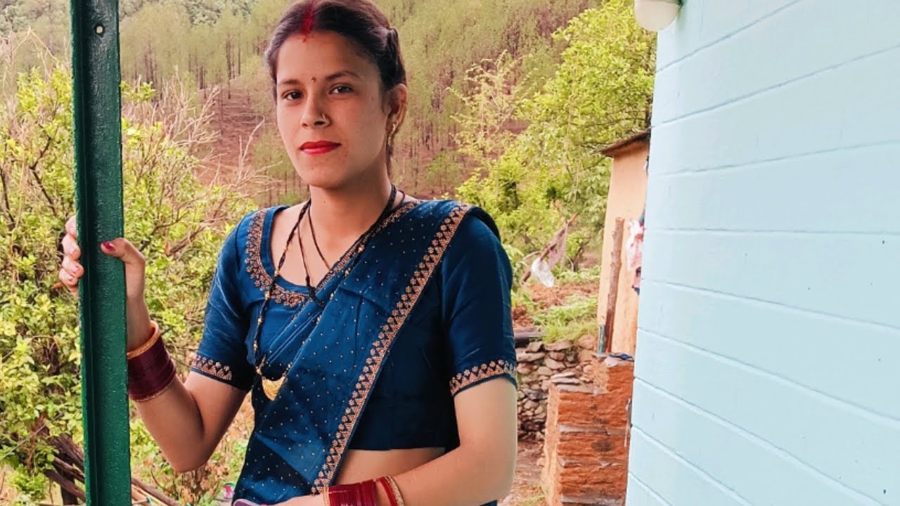 Himmu v chali gayi apne sasural ll kuku ne kiya Mera makeup ll pahadi ...