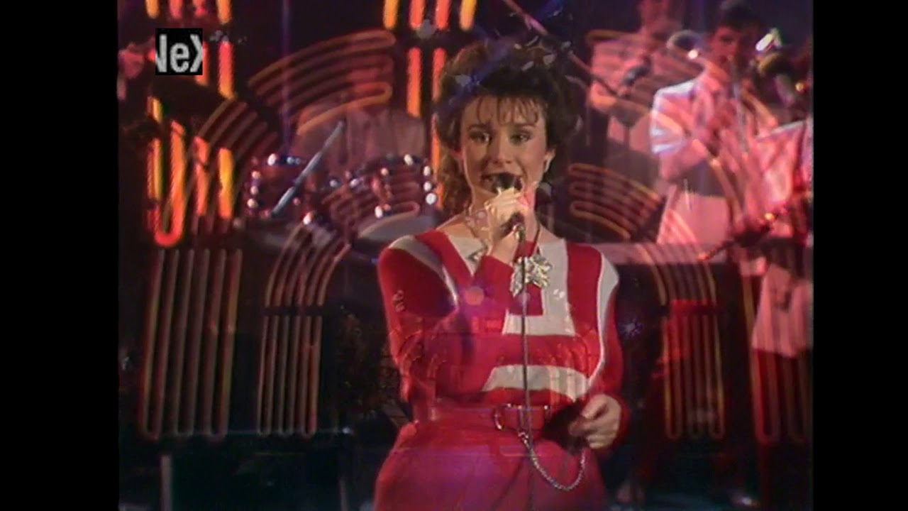 Sheila Walsh - Turn Turn Turn (Studio Performance '83) - YouTube