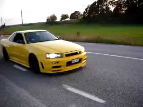 Yellow Nissan Skyline R34 - YouTube