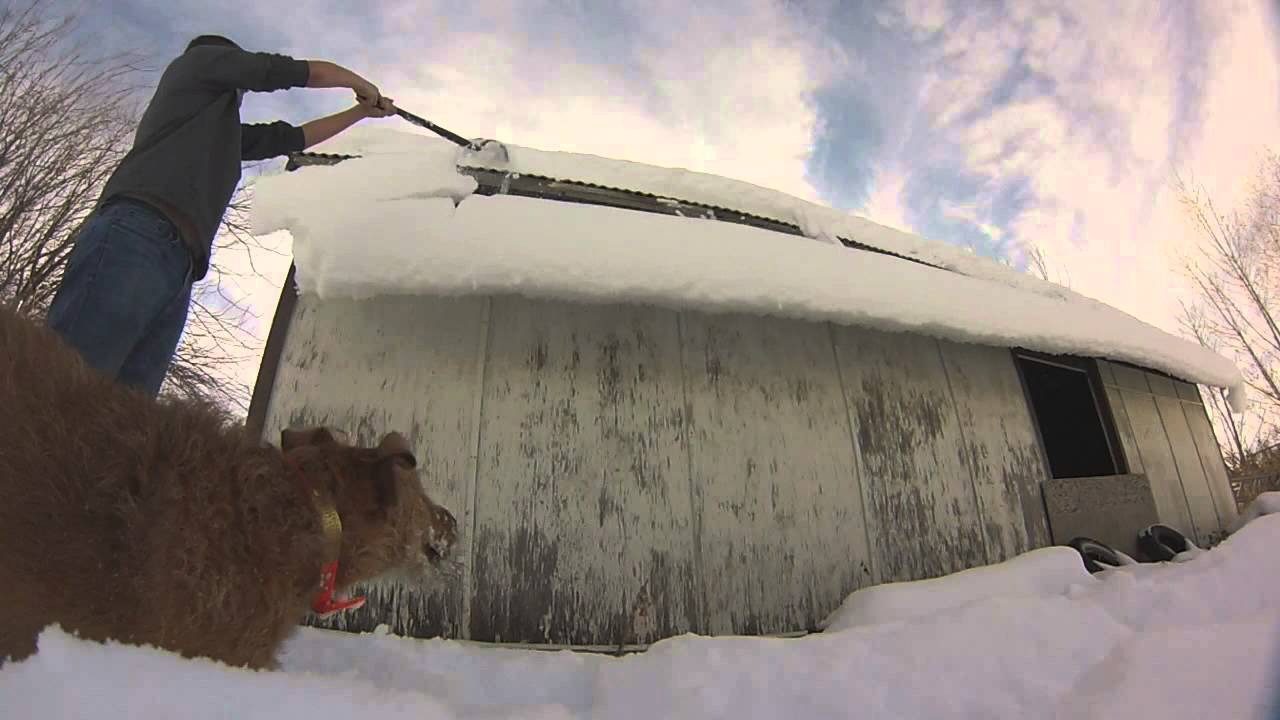 SNOW FALLING OFF ROOF - YouTube