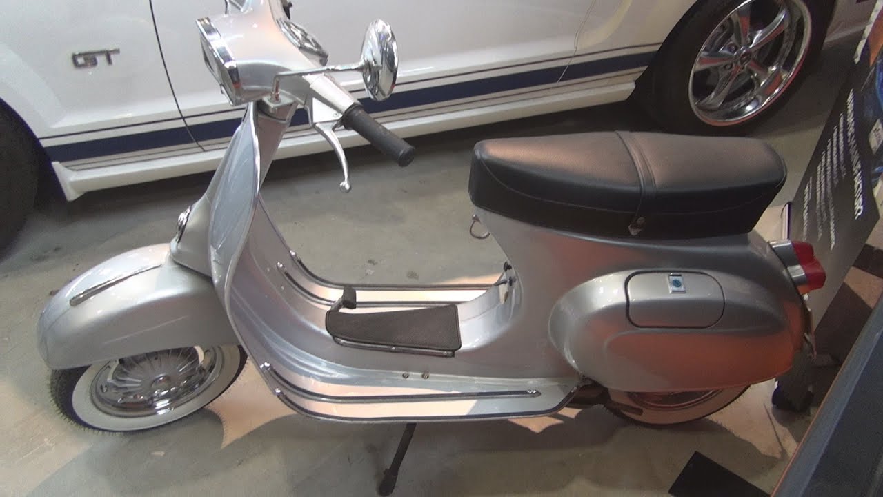 Piaggio Vespa (1983) Exterior and Interior - YouTube