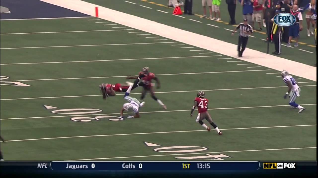 Tony Romo Interception vs the Bucs - YouTube