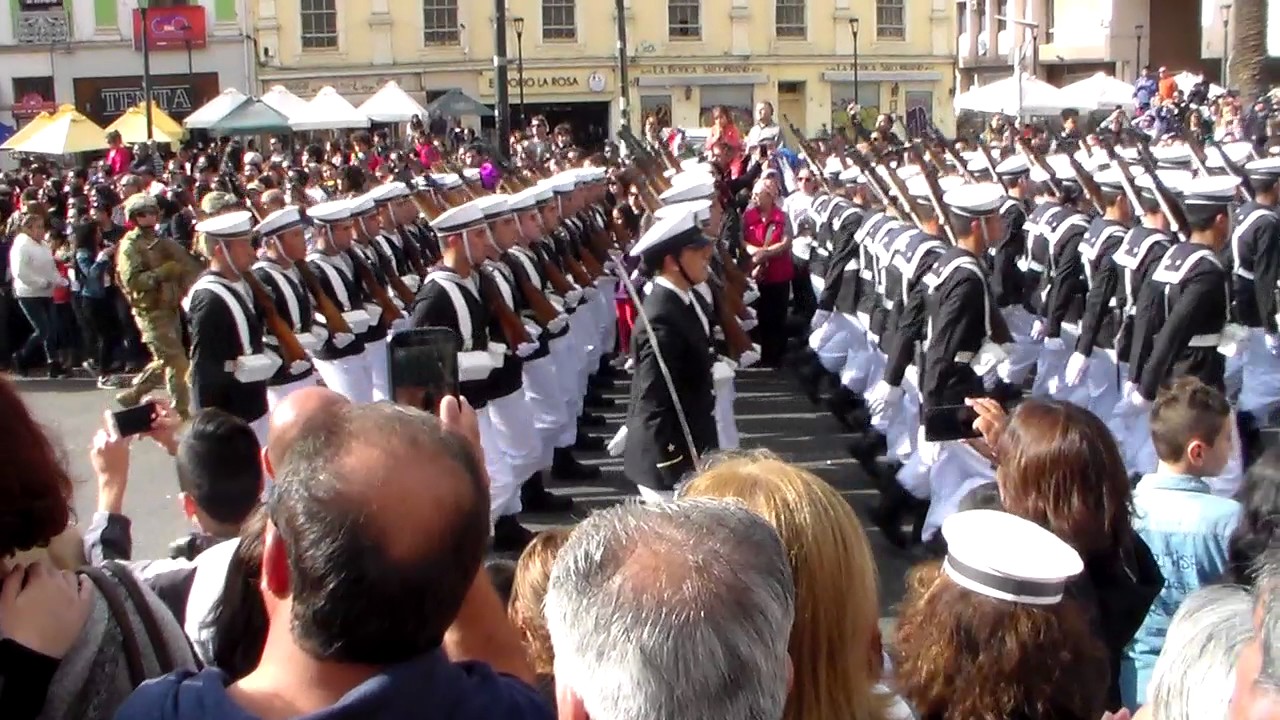 Desfile 21 de Mayo 2017 Valparaiso - Condell - APOLINAV - YouTube