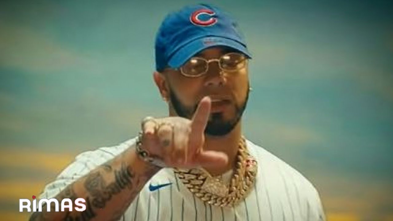 Anuel AA, Bad Bunny - Reggeatonera Remix (Video Oficial) - YouTube