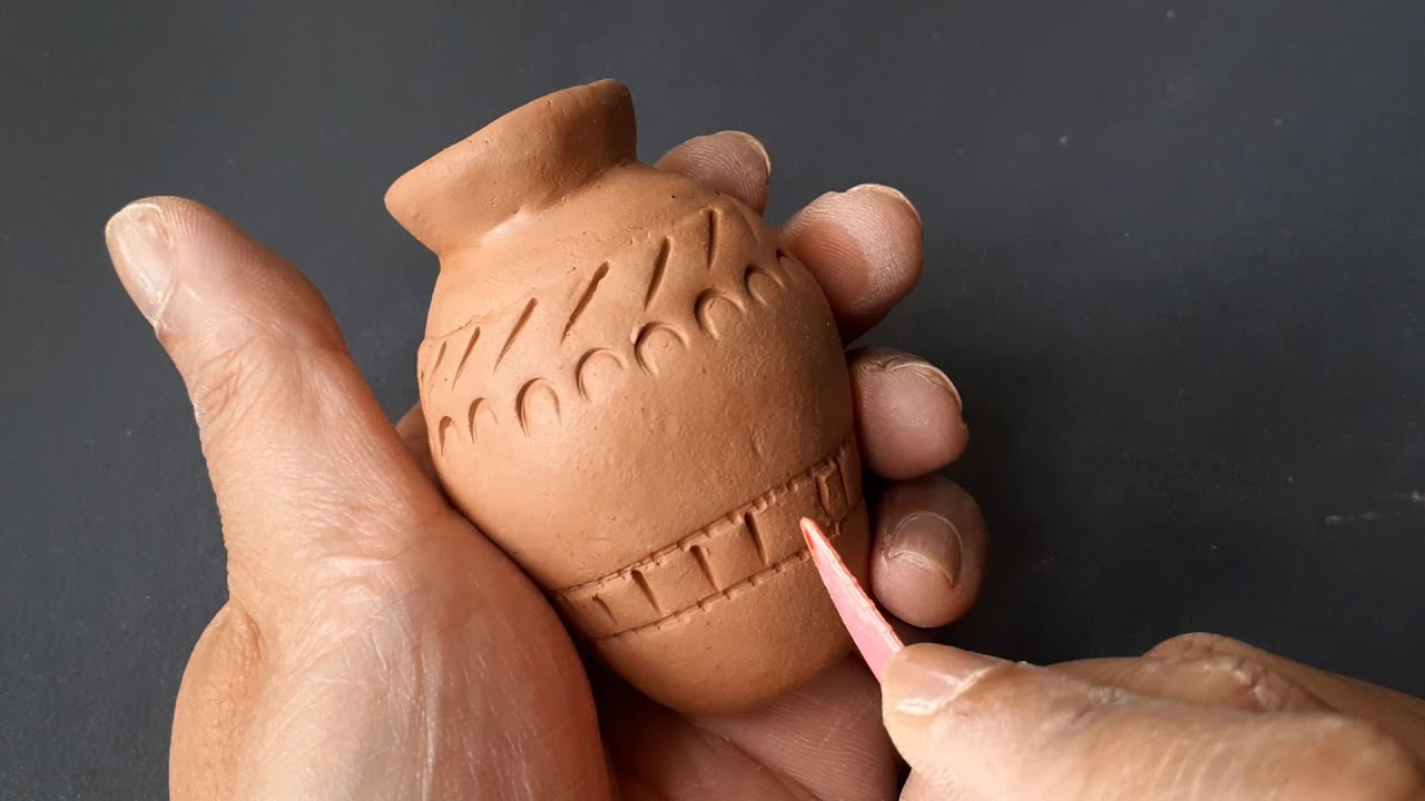 DIY Creating an Adorable Mini Clay Vase with Gorgeous Texture ...