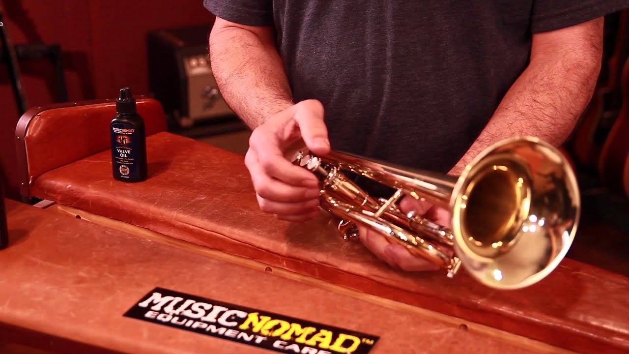 How to use Valve Oil and Properly Lubricate your Valves on a Trumpet ...