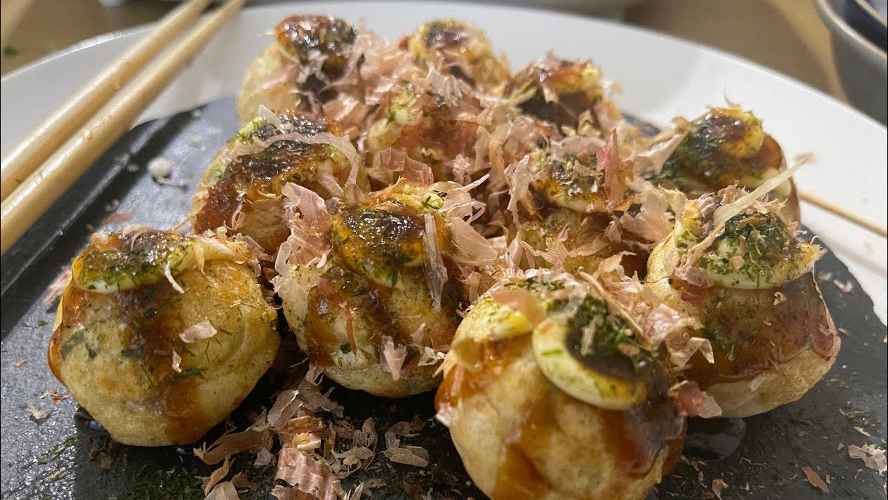 Best Osaka Street Food Recipe | Takoyaki | Octopus Filled Balls | Osaka ...