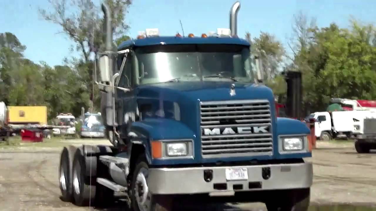 2001 Mack Truck E7 426 - YouTube