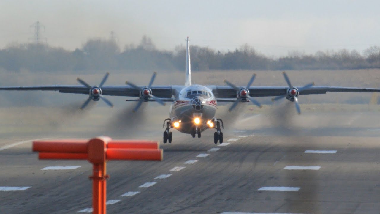 ANTONOV AN12 thundering depart from bhx - YouTube
