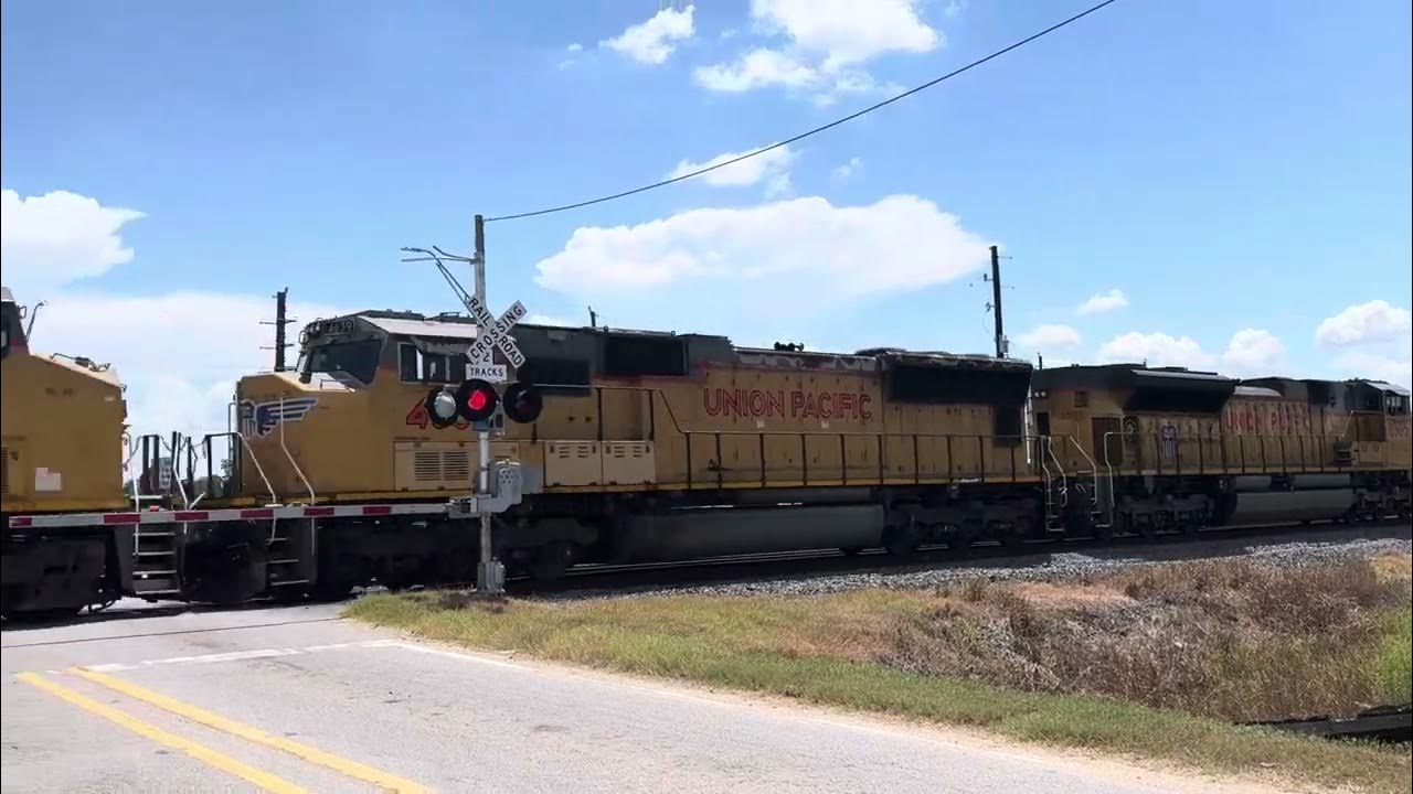 Union Pacific 8505, UP 4639, UP 7055 and KCS 5012 East Bernard TX Aug 17th 2024 - YouTube