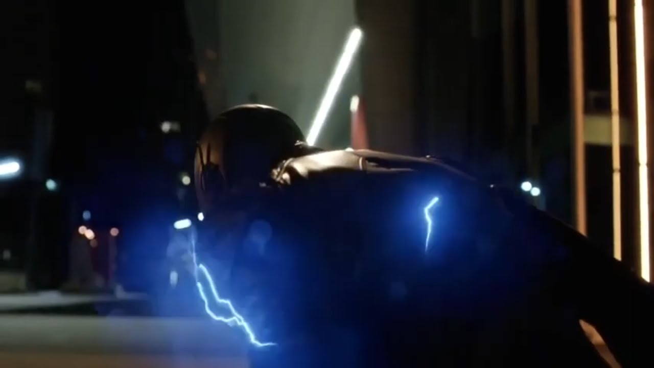 Zoom Beats The Flash 2x6 #theflash - YouTube
