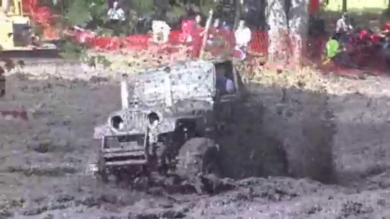 Mud Bogging At Tommy's 2013 (EXTENDED VERSION) - YouTube