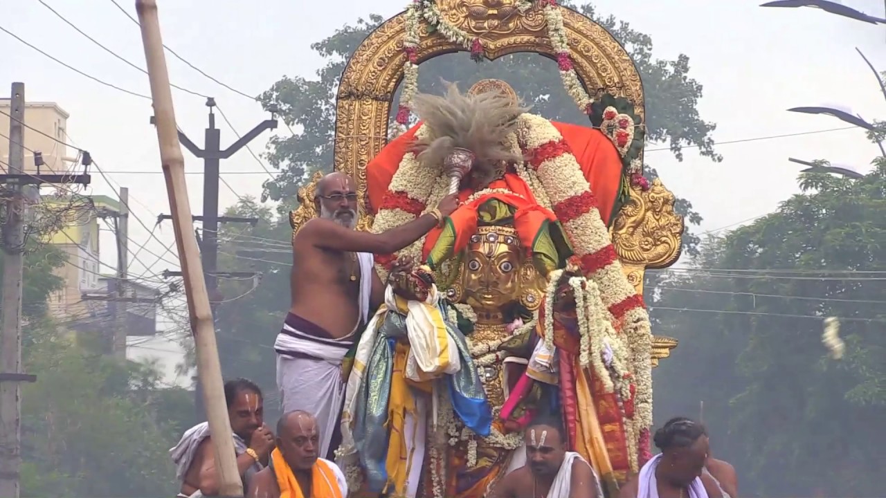 Kanchi Varadarajan - Garuda Sevai 2017_ Part 02_15m 08s - YouTube