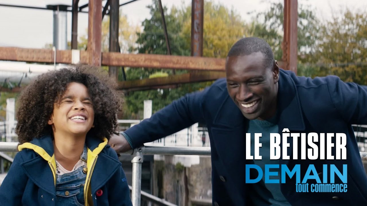 Demain tout commence - Le bêtisier - YouTube