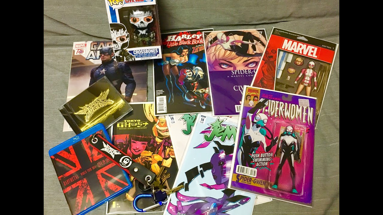 Comics, BABYMETAL and Hot Topic Haul - YouTube