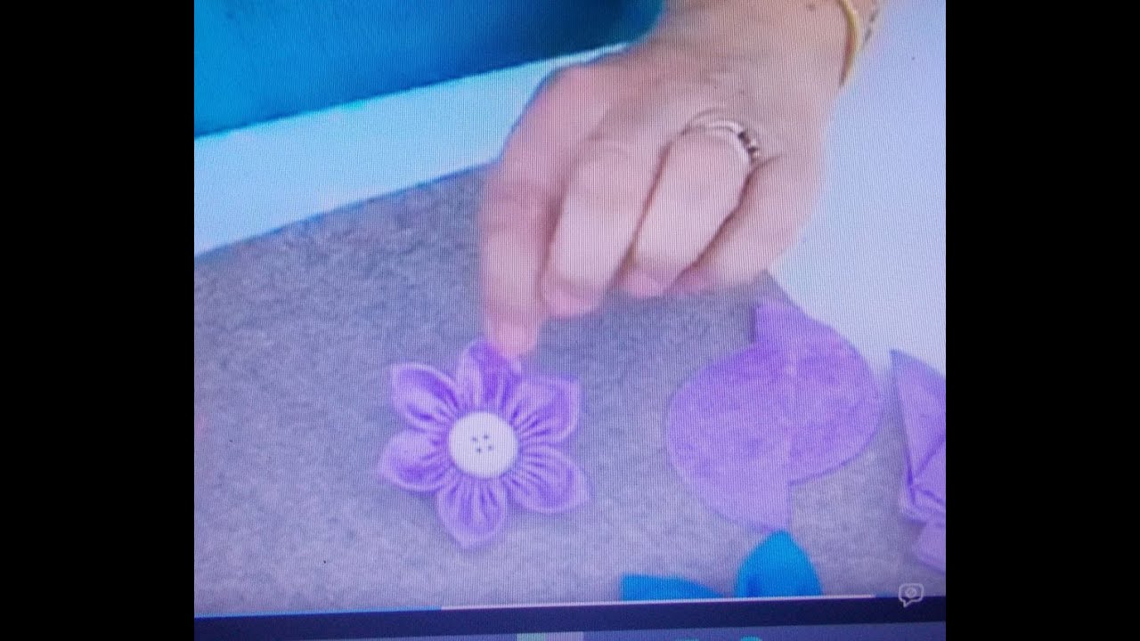 SEW TOTALLY TRISHA - HAND STITCHED FLOWERS - YouTube