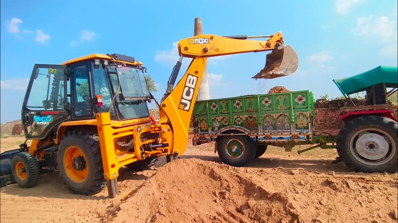 Jcb 3dx Backhoe Loader Machine Loading Red Mud In My Tractor Massey ...