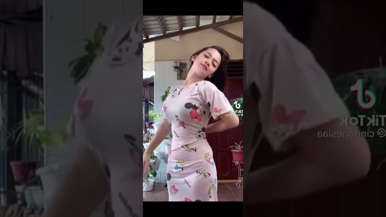 cewe goyang pargoy pake daster pink #shorts - YouTube