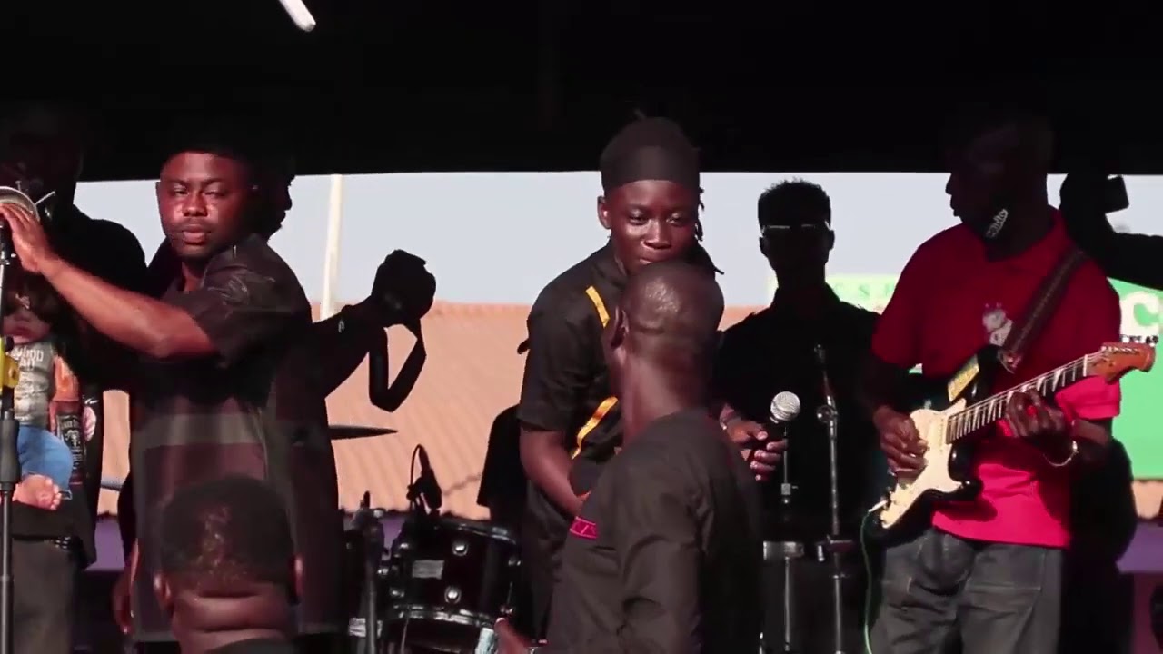 Showboy mourns with his godfather, Legend J.A. Adofo - YouTube