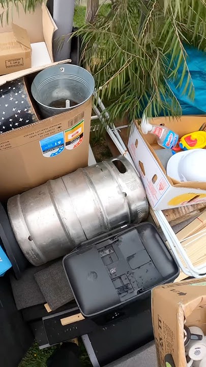 They threw a beer keg out! - YouTube