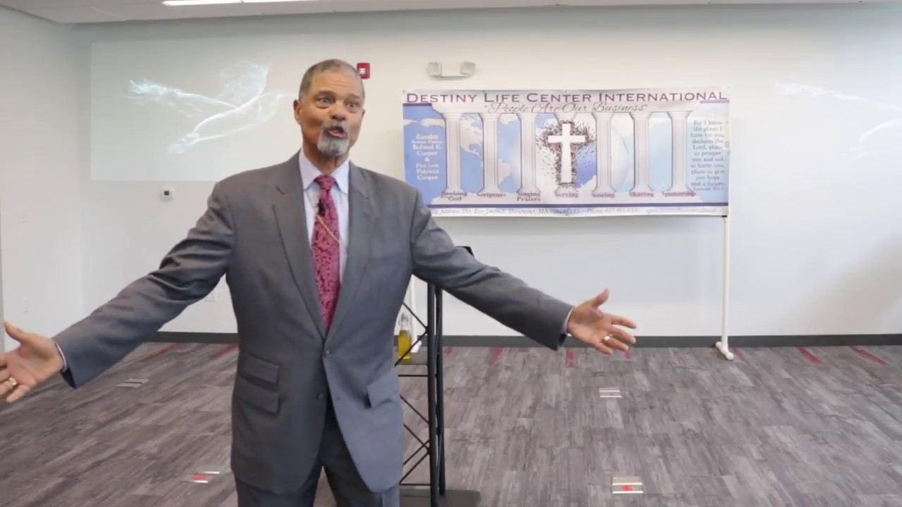 Living an Abundant Life - Bishop Gideon Thompson - YouTube