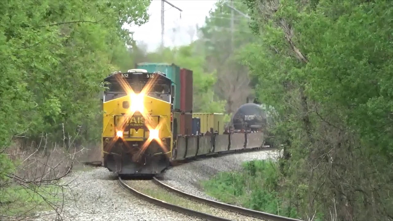 IAIS 512 WB at Taylor St and Fairmont in Davenport, IA May 19, 2020 ...