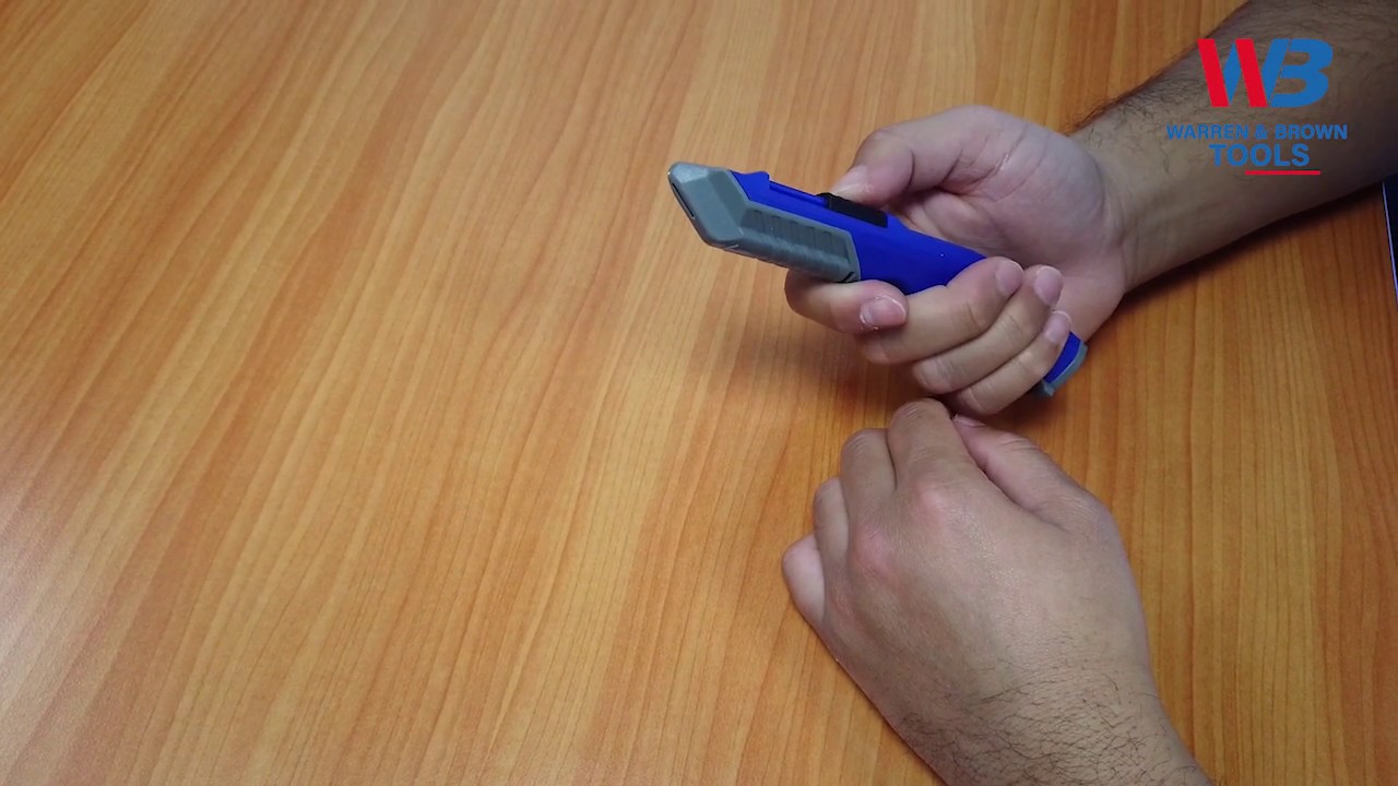 Auto-Retraction Utility Knife With Notch Hook Blade - YouTube