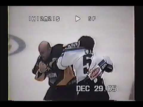 Benoit Beausoleil vs Tyler Lawson LNAH 29 12 05 - YouTube
