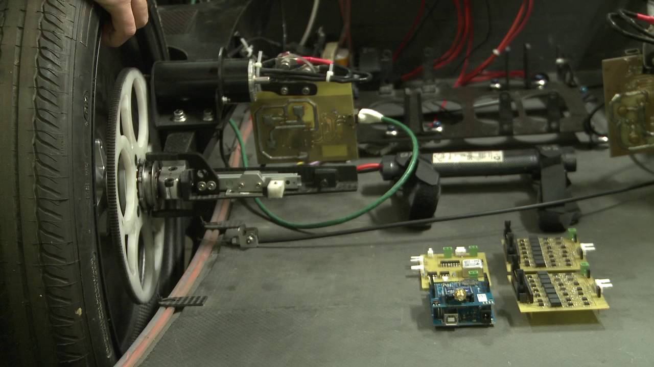 Monitoring de batterie pour véhicule Polyjoule - YouTube