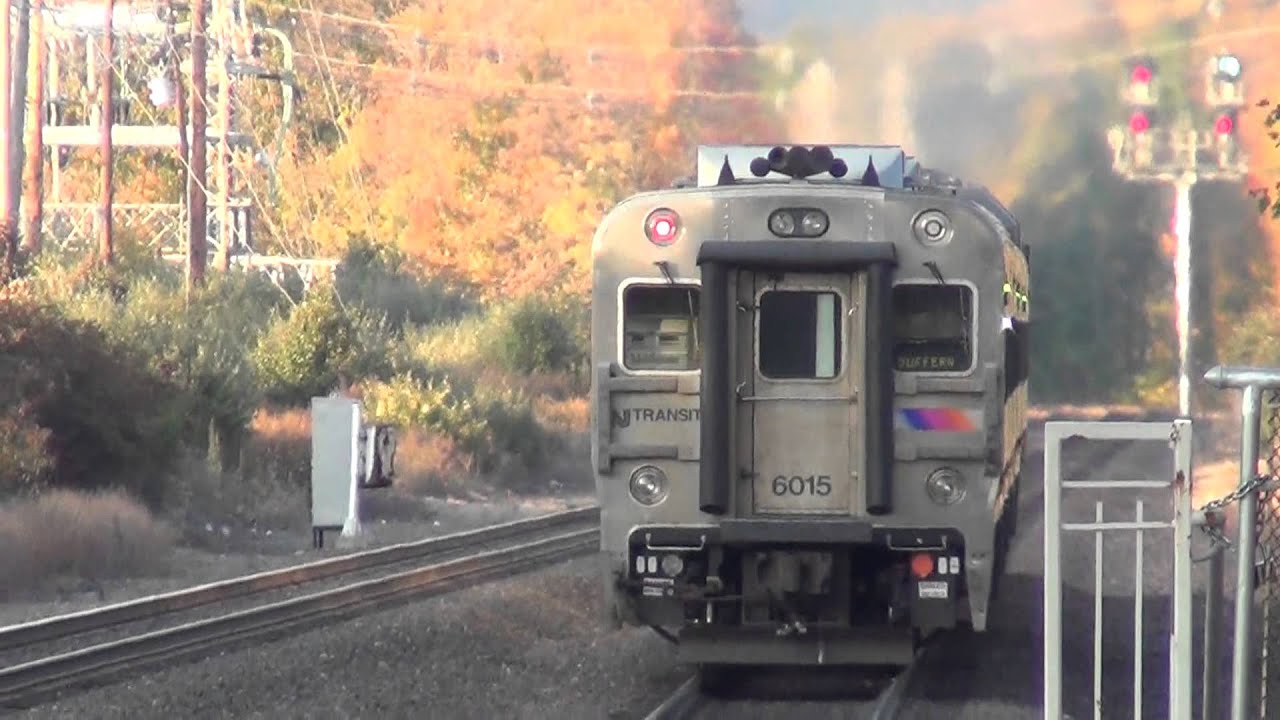 New Jersey Transit - Alstom PL42AC #4014 departing Ramsey Route 17 ...