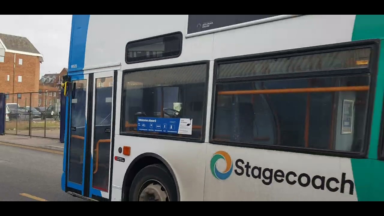 Here is the new livery stagecoach bus 18522 on the number 300 in ...