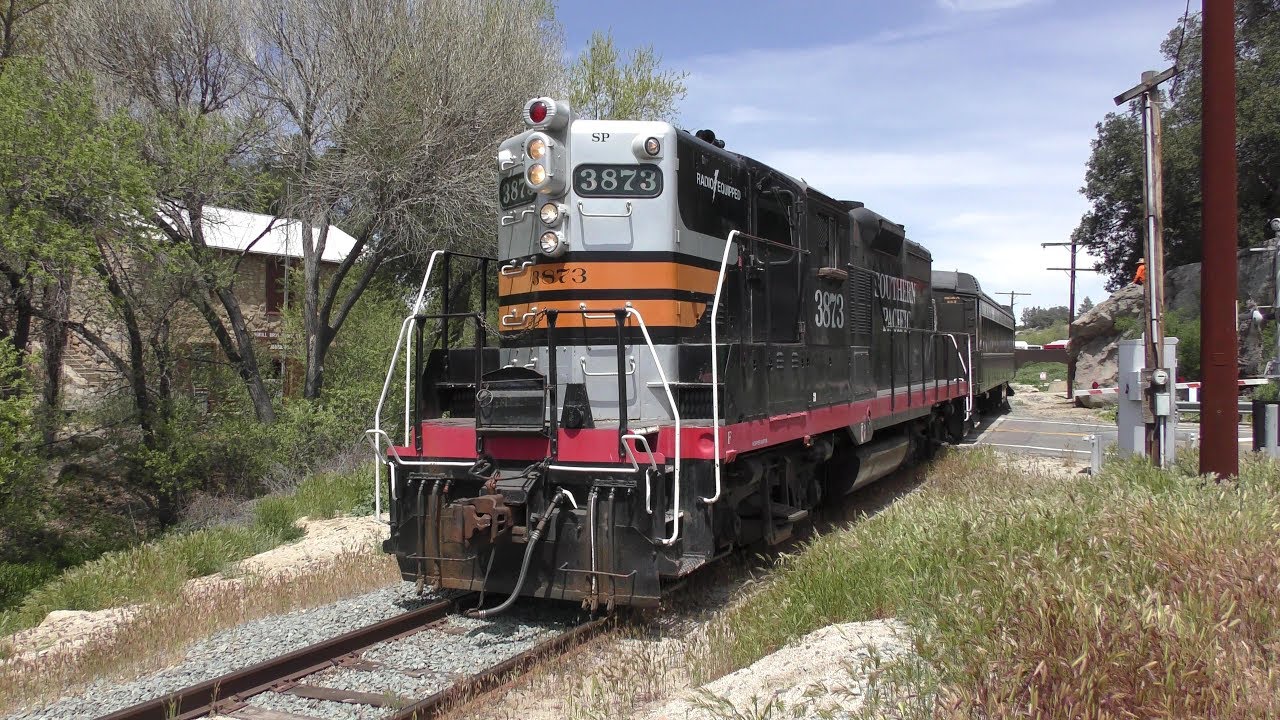 The PSRM - SP 3873 with the Bunny Train - 4K - YouTube