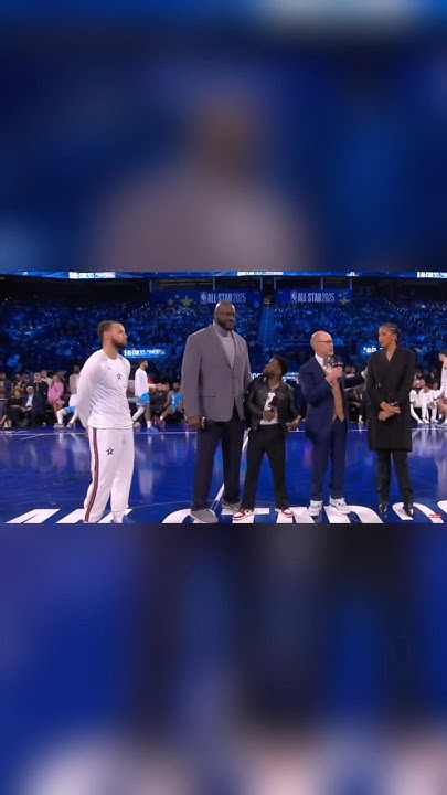 Shaq and Kevin Hart roasting each others outfits 😂 - YouTube