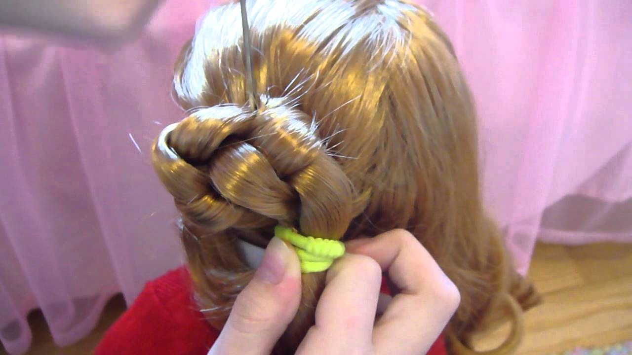 How to make Princess Leia buns on your doll - YouTube