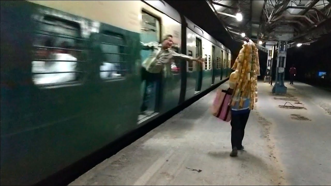 Snatcher Tried to Snatch from a Running Local Train. - YouTube