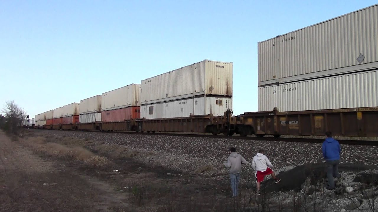 NS 218 east towards Leipsic OH with the Lackawanna heritage unit ...