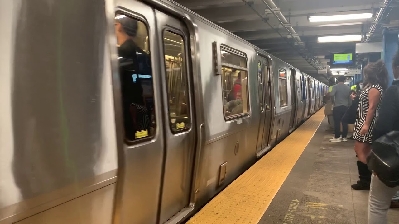 Path train arriving 33rd St - YouTube