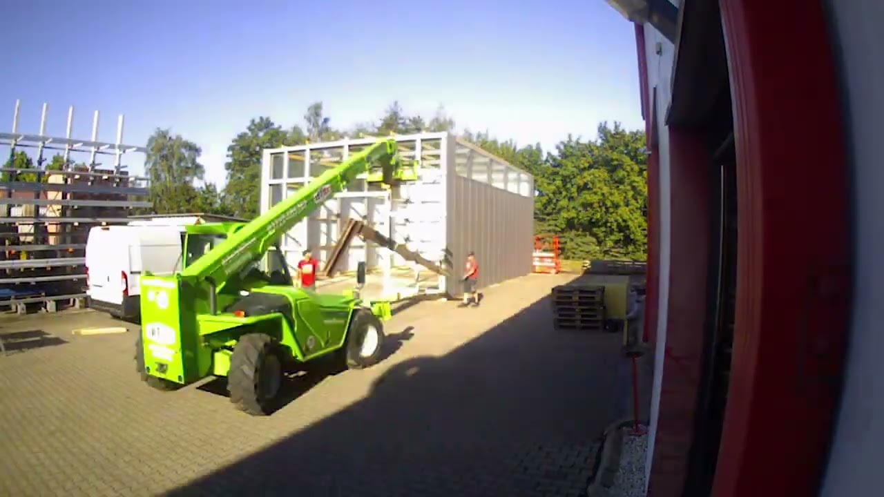 Neuer Lagerplatz - Aufbau einer Lagerhalle - YouTube