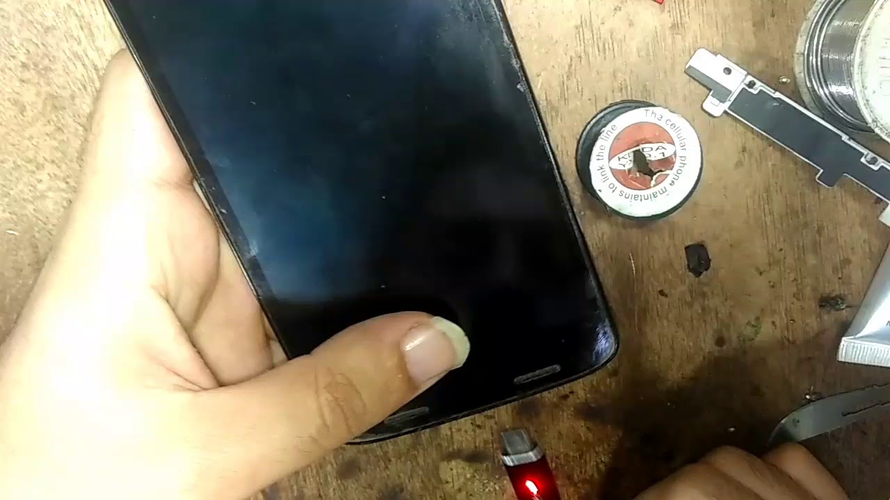 Motorola droid turbo 2 power on and charging problem - YouTube
