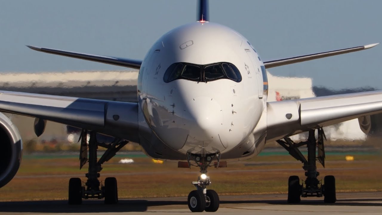 Stunning Shots Of A Singapore Airlines A350-900 🥰😍 #aviation #a350 ...