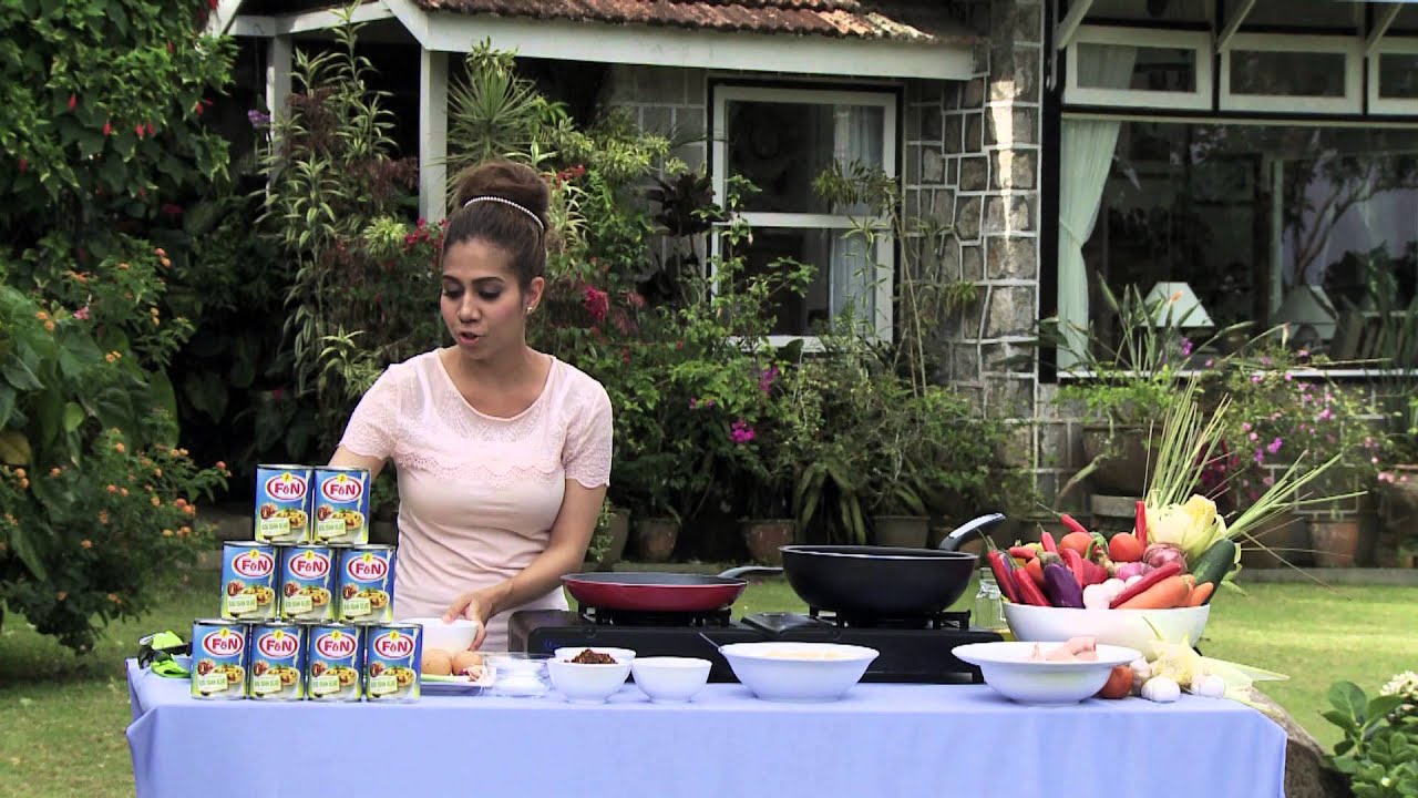 Penang Ayam Goreng Berempah & Telur Dadar + Daging Goreng Berempah ...
