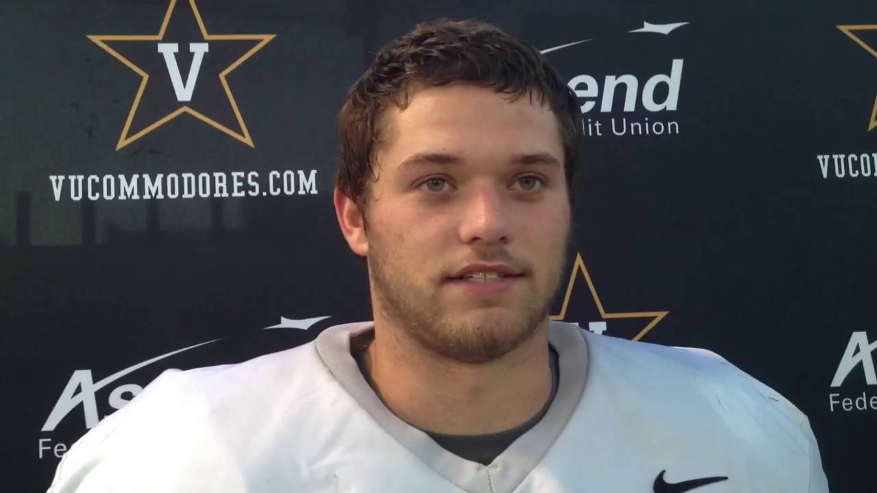 Vanderbilt OL Andrew Jelks finding niche - YouTube