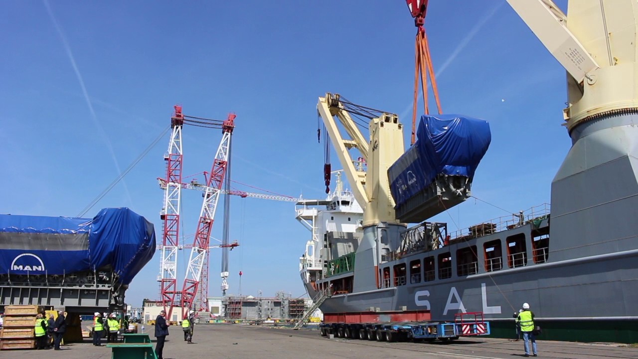 Record shipment from Saint-Nazaire of 12 MAN 18V51/60 engines for ...