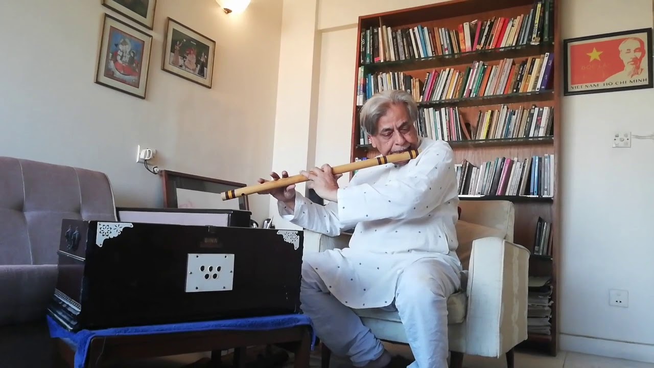 Flute Performance by Khalid Ahmad, Pakistani Actor/Director - YouTube