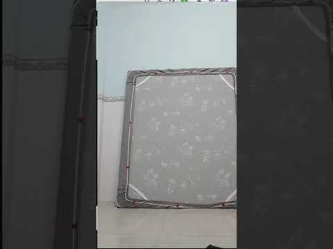 Gái xinh giấu mặt livestream Bigo